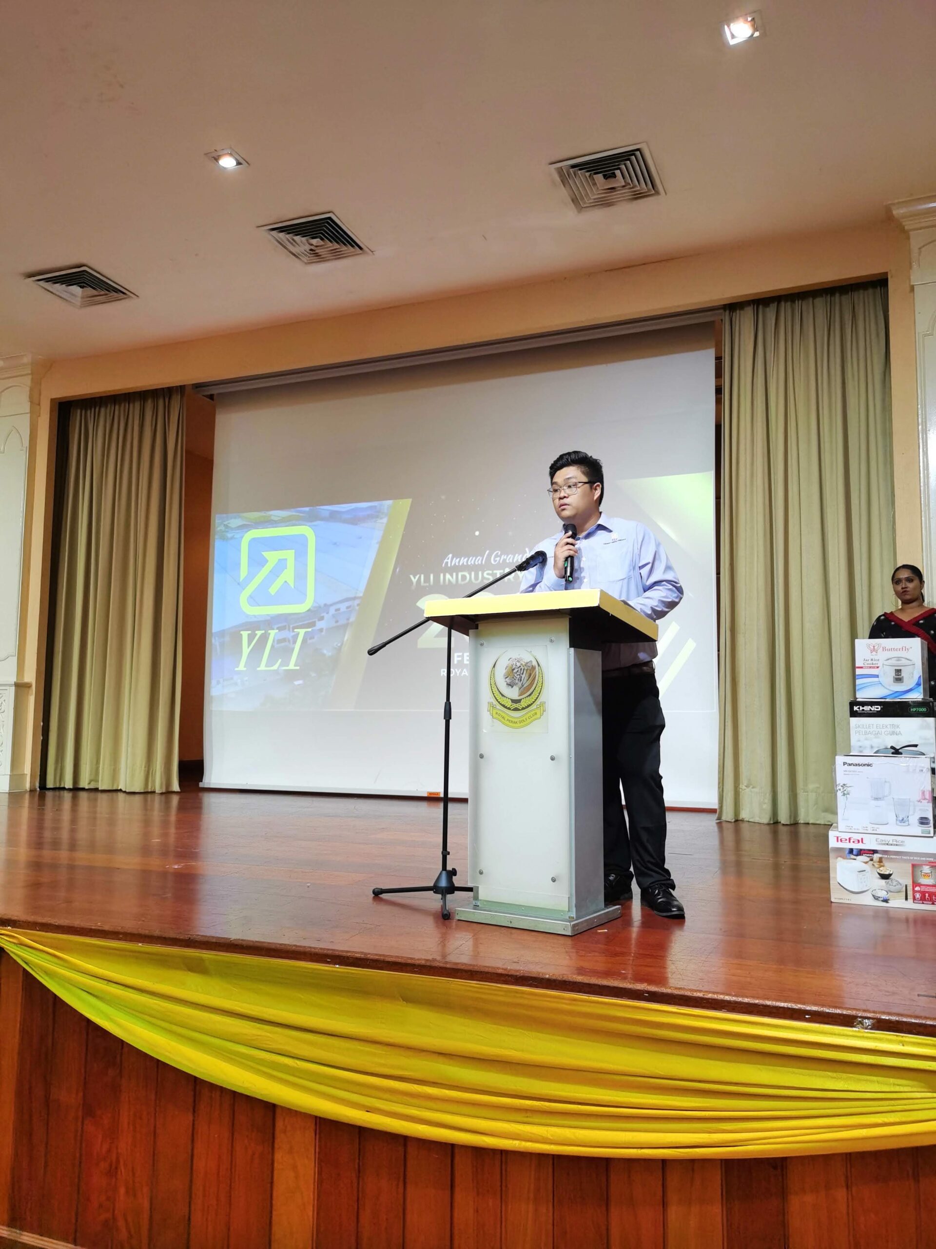 YLI Celebrates 31st Anniversary with Grand Annual Dinner - YLI Industry